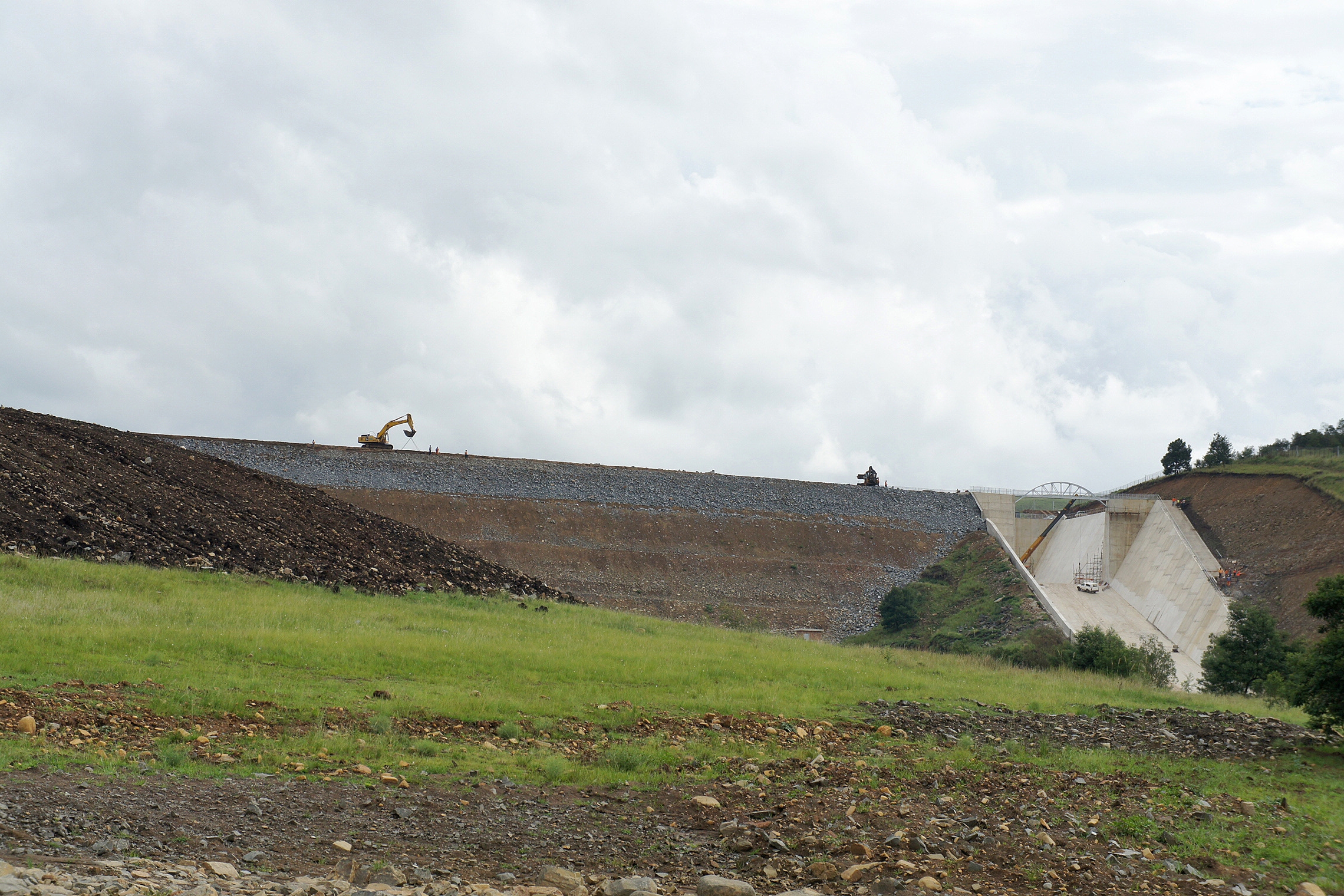 Construction of Ludeke Dam